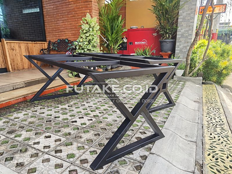 Kaki Meja Besi Hollow Custom Berkualitas - Produsen Kursi Besi Cor